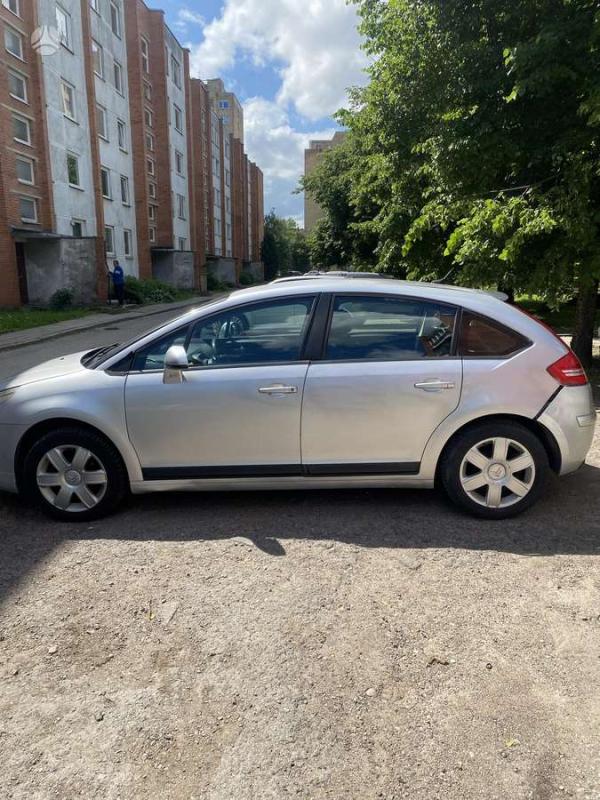 Pelēks Citroen C4 2005 Kauņa, ar dzinēja tilpumu 1.59 L un nobraukumu 274 tūkst. km par 650 €, foto 4 vietnē AUTOMOTO.COM.LV