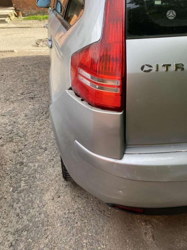 Pelēks Citroen C4 2005 Kauņa, ar dzinēja tilpumu 1.59 L un nobraukumu 274 tūkst. km par 650 €, foto 6 vietnē AUTOMOTO.COM.LV