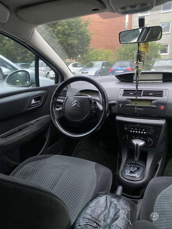 Pelēks Citroen C4 2005 Kauņa, ar dzinēja tilpumu 1.59 L un nobraukumu 274 tūkst. km par 650 €, foto 8 vietnē AUTOMOTO.COM.LV