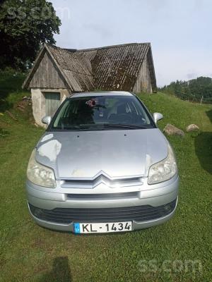 Pelēks Citroen C4 2005 Madona, ar dzinēja tilpumu 1.60 L un nobraukumu 331 tūkst. km par 900 €, foto 4 vietnē AUTOMOTO.COM.LV