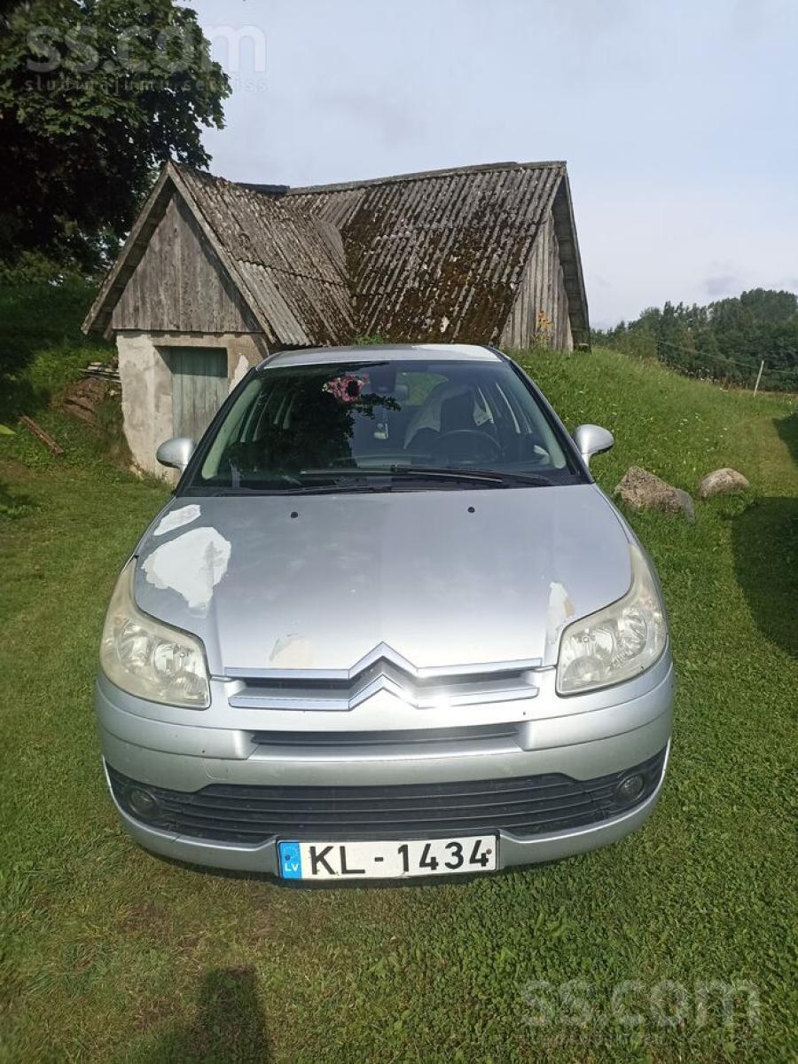 Pelēks Citroen C4 2005 Madona, ar dzinēja tilpumu 1.60 L un nobraukumu 331 tūkst. km par 900 €, foto 4 vietnē AUTOMOTO.COM.LV