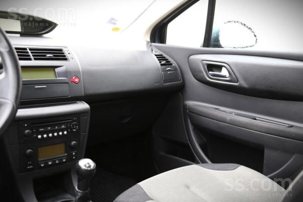 Pelēks Citroen C4 2006 Rīga, ar dzinēja tilpumu 1.60 L un nobraukumu 0 tūkst. km par 3700 €, foto 8 vietnē AUTOMOTO.COM.LV