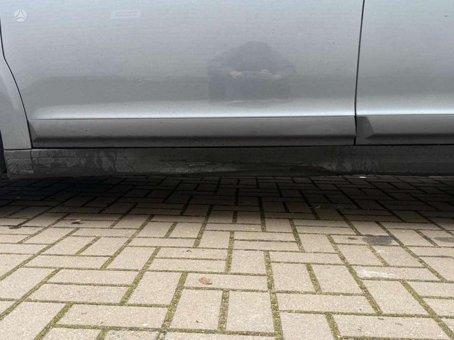 Grey Citroen C4 2006 in Kaunas, with an engine capacity of 1.56 L and mileage of 355 thousand km for 1300 €, photo 7 on AUTOMOTO.COM.LV