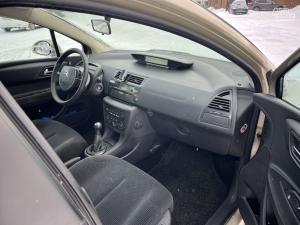 Pelēks Citroen C4 2006 Trakai, ar dzinēja tilpumu 1.60 L un nobraukumu 158 tūkst. km par 1390 €, foto 13 vietnē AUTOMOTO.COM.LV
