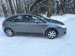 Pelēks Citroen C4 2006 Viļņa, ar dzinēja tilpumu 2.00 L un nobraukumu 120 tūkst. km par 1500 €, foto 4 vietnē AUTOMOTO.COM.LV