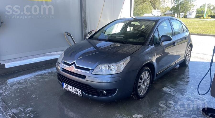 Pelēks Citroen C4 2006 Liepāja, ar dzinēja tilpumu 1.60 L un nobraukumu 200 tūkst. km par 950 €, foto 1 vietnē AUTOMOTO.COM.LV