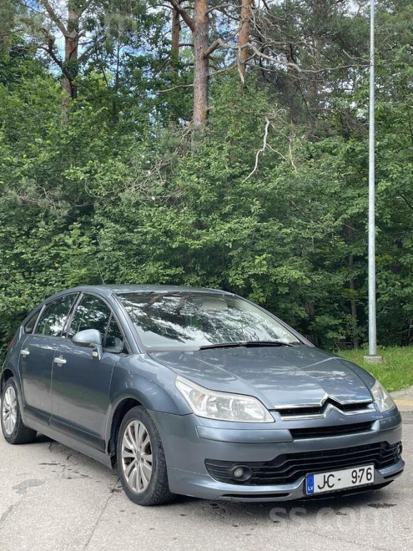 Grey Citroen C4 2006 in Tukums, with an engine capacity of 2.00 L and mileage of 113 thousand km for 1590 €, photo 2 on AUTOMOTO.COM.LV