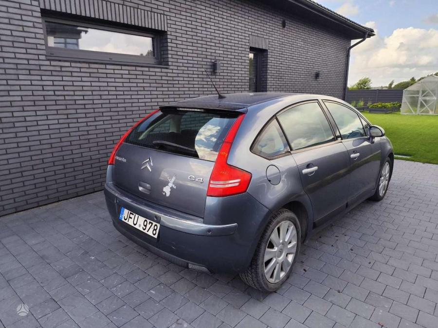 Pelēks Citroen C4 2006 Tauragė, ar dzinēja tilpumu 2.00 L un nobraukumu 224 tūkst. km par 1700 €, foto 5 vietnē AUTOMOTO.COM.LV