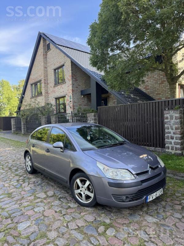 Pelēks Citroen C4 2006 Liepāja, ar dzinēja tilpumu 1.60 L un nobraukumu 337 tūkst. km par 850 €, foto 1 vietnē AUTOMOTO.COM.LV