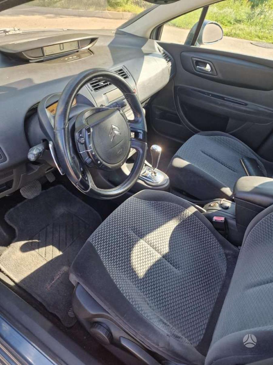 Pelēks Citroen C4 2007 Ukmergė, ar dzinēja tilpumu 1.56 L un nobraukumu 252 tūkst. km par 1450 €, foto 16 vietnē AUTOMOTO.COM.LV