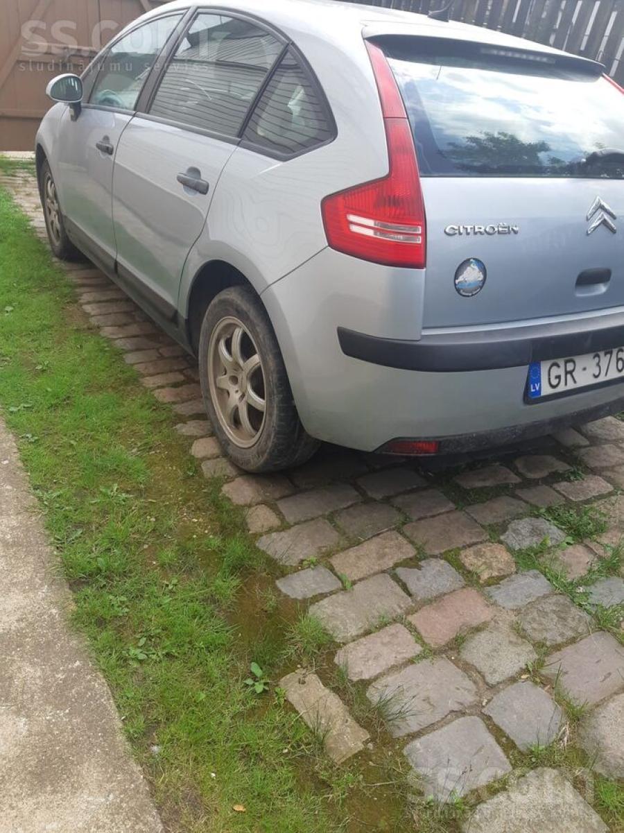 Grey Citroen C4 2007 in Liepaja, with an engine capacity of 1.60 L and mileage of 126 thousand km for 990 €, photo 9 on AUTOMOTO.COM.LV
