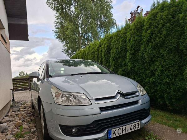 Grey Citroen C4 2007 in Kaunas, with an engine capacity of 1.36 L and mileage of 206 thousand km for 1099 €, photo 1 on AUTOMOTO.COM.LV
