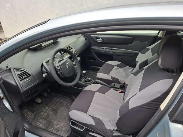 Grey Citroen C4 2007 in Kaunas, with an engine capacity of 1.36 L and mileage of 206 thousand km for 1099 €, photo 3 on AUTOMOTO.COM.LV