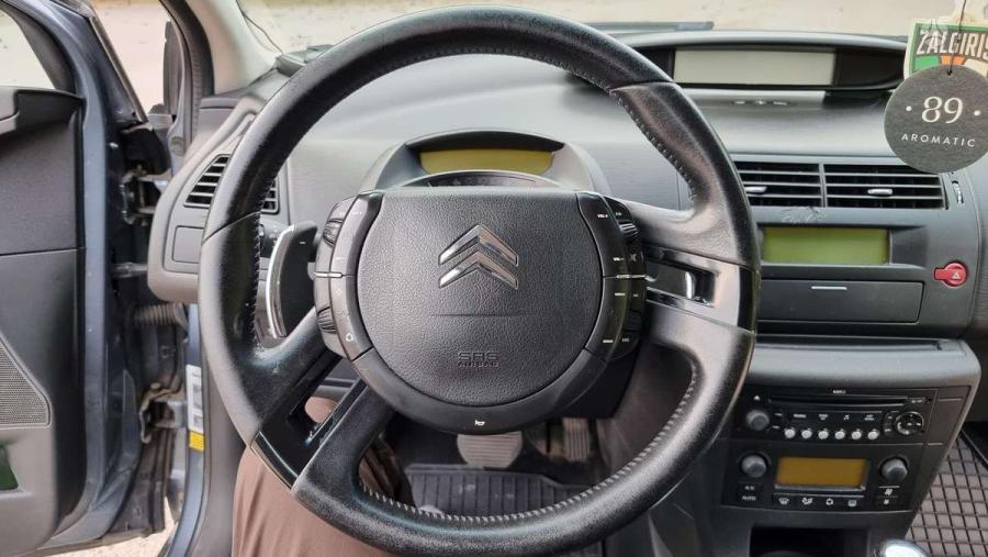 Pelēks Citroen C4 2007 Jonava, ar dzinēja tilpumu 1.56 L un nobraukumu 376 tūkst. km par 500 €, foto 6 vietnē AUTOMOTO.COM.LV