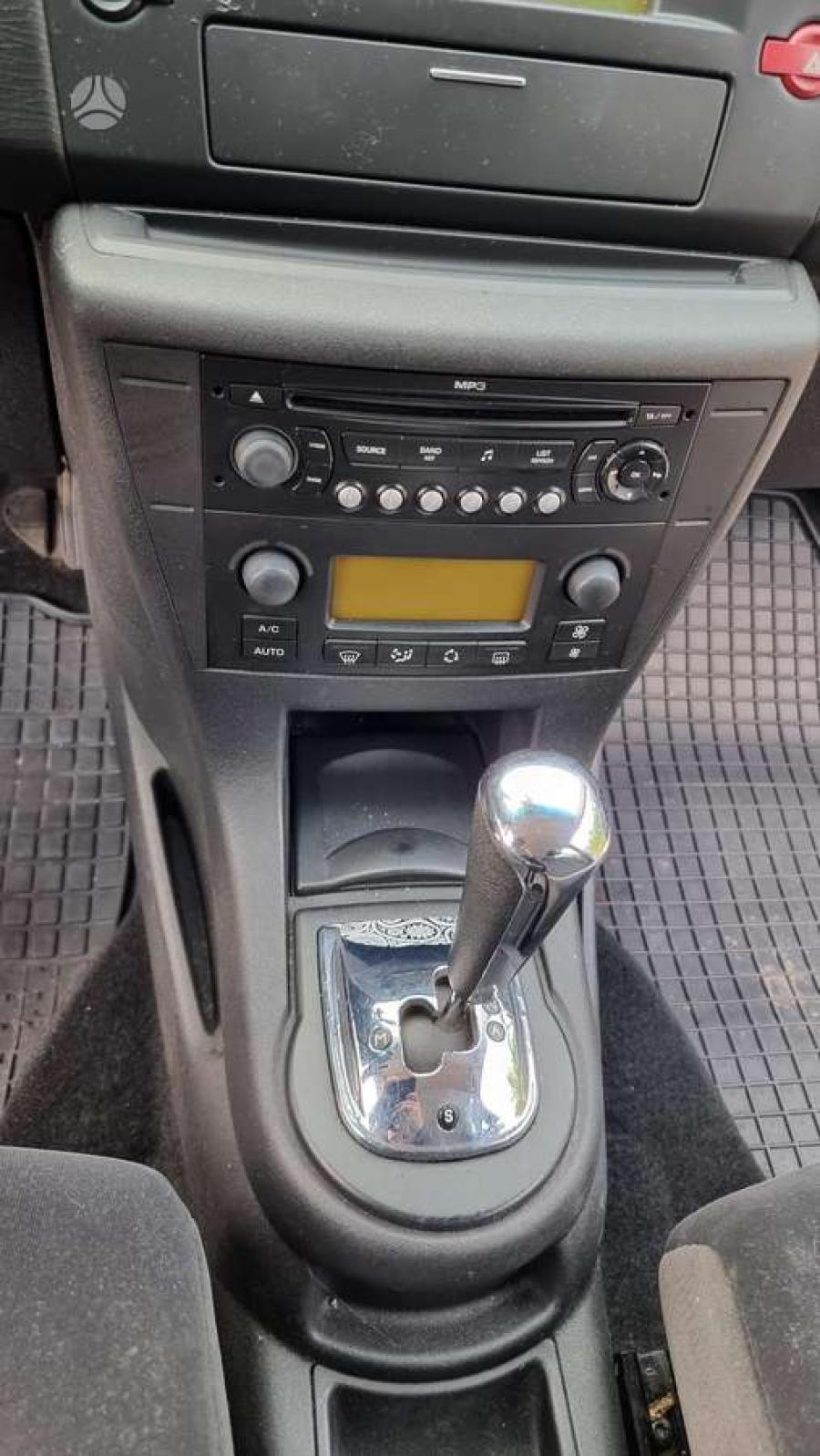 Pelēks Citroen C4 2007 Jonava, ar dzinēja tilpumu 1.56 L un nobraukumu 376 tūkst. km par 500 €, foto 7 vietnē AUTOMOTO.COM.LV