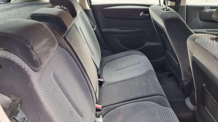 Pelēks Citroen C4 2007 Jonava, ar dzinēja tilpumu 1.56 L un nobraukumu 376 tūkst. km par 500 €, foto 9 vietnē AUTOMOTO.COM.LV