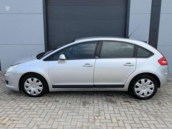 Pelēks Citroen C4 2007 Viļņa, ar dzinēja tilpumu 2.00 L un nobraukumu 211 tūkst. km par 1250 €, foto 2 vietnē AUTOMOTO.COM.LV