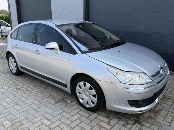 Pelēks Citroen C4 2007 Viļņa, ar dzinēja tilpumu 2.00 L un nobraukumu 211 tūkst. km par 1250 €, foto 4 vietnē AUTOMOTO.COM.LV