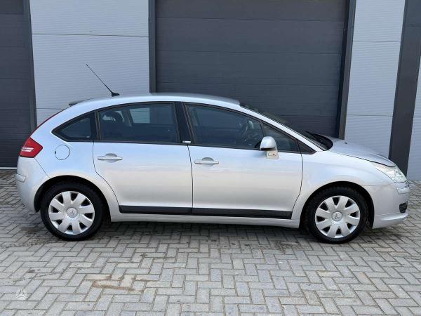 Pelēks Citroen C4 2007 Viļņa, ar dzinēja tilpumu 2.00 L un nobraukumu 211 tūkst. km par 1250 €, foto 5 vietnē AUTOMOTO.COM.LV