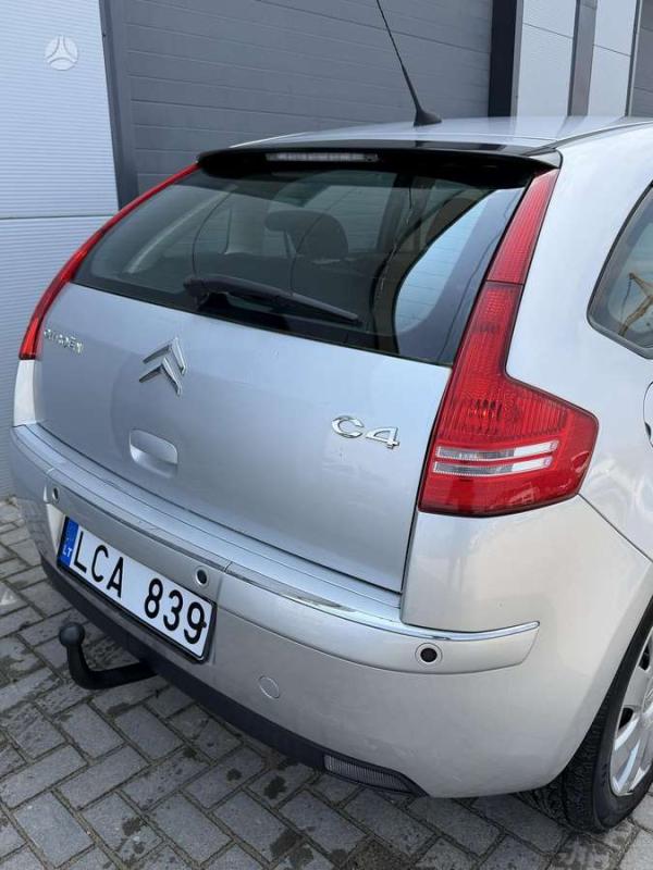 Pelēks Citroen C4 2007 Viļņa, ar dzinēja tilpumu 2.00 L un nobraukumu 211 tūkst. km par 1250 €, foto 7 vietnē AUTOMOTO.COM.LV