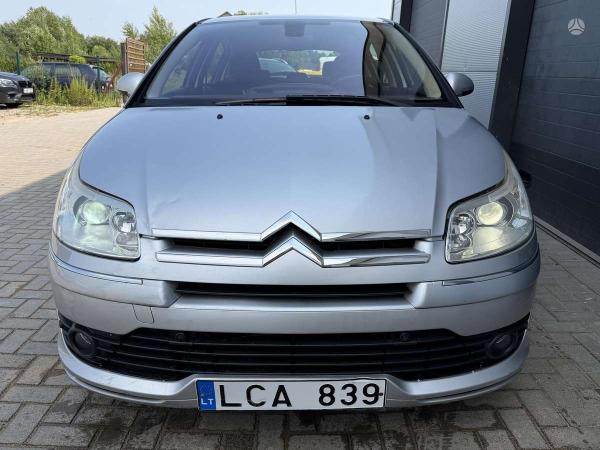 Pelēks Citroen C4 2007 Viļņa, ar dzinēja tilpumu 2.00 L un nobraukumu 211 tūkst. km par 1250 €, foto 8 vietnē AUTOMOTO.COM.LV