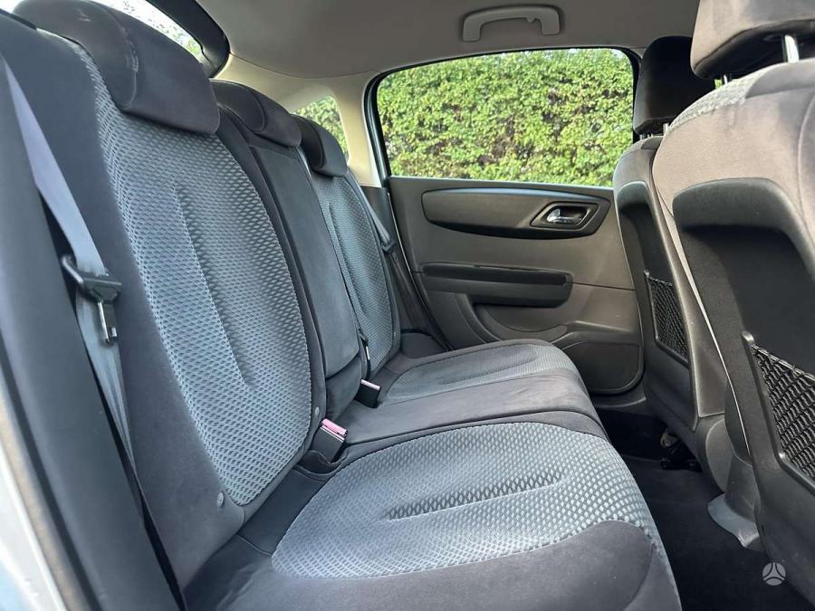 Grey Citroen C4 2007 in Klaipeda, with an engine capacity of 1.56 L and mileage of 134 thousand km for 1999 €, photo 30 on AUTOMOTO.COM.LV