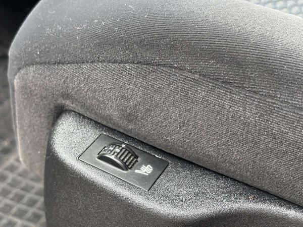 Grey Citroen C4 2007 in Vilnius, with an engine capacity of 1.56 L and mileage of 370 thousand km for 1500 €, photo 10 on AUTOMOTO.COM.LV