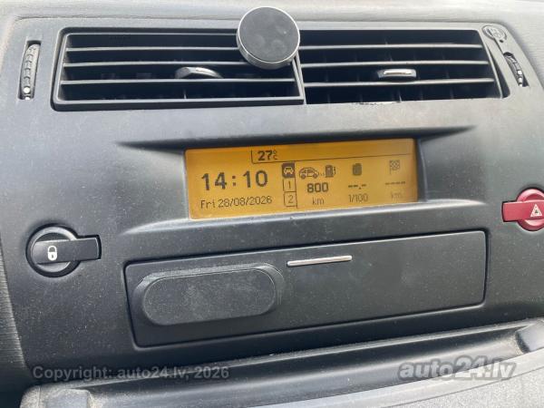 Grey Citroen C4 2007 in Tallinn, with an engine capacity of 1.60 L and mileage of 281 thousand km for 300 €, photo 6 on AUTOMOTO.COM.LV