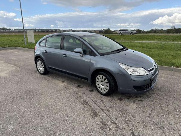 Grey Citroen C4 2007 in Kaunas, with an engine capacity of 1.56 L and mileage of 201 thousand km for 900 €, photo 1 on AUTOMOTO.COM.LV