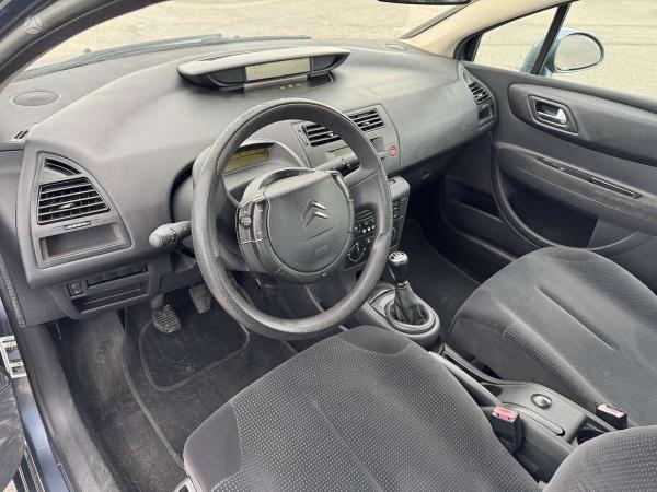 Grey Citroen C4 2007 in Kaunas, with an engine capacity of 1.56 L and mileage of 201 thousand km for 900 €, photo 7 on AUTOMOTO.COM.LV