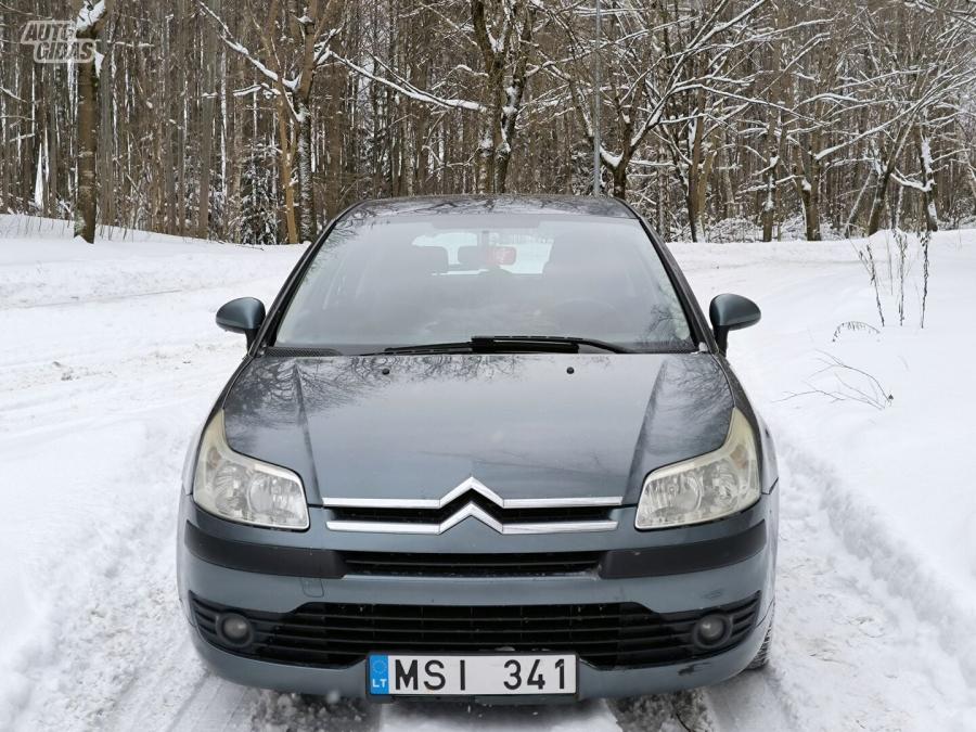Pelēks Citroen C4 2008 Viļņa, ar dzinēja tilpumu 1.60 L un nobraukumu 308 tūkst. km par 1350 €, foto 3 vietnē AUTOMOTO.COM.LV