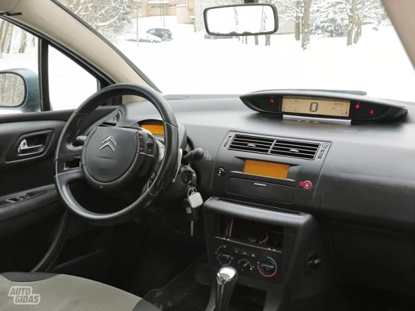 Pelēks Citroen C4 2008 Viļņa, ar dzinēja tilpumu 1.60 L un nobraukumu 308 tūkst. km par 1350 €, foto 9 vietnē AUTOMOTO.COM.LV