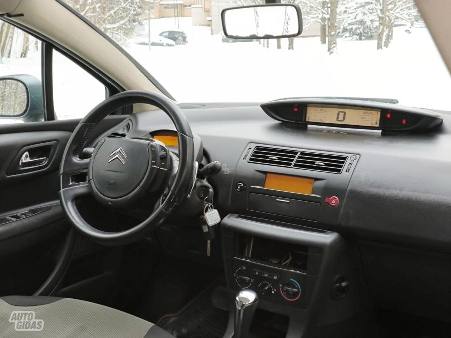 Pelēks Citroen C4 2008 Viļņa, ar dzinēja tilpumu 1.60 L un nobraukumu 308 tūkst. km par 1350 €, foto 9 vietnē AUTOMOTO.COM.LV