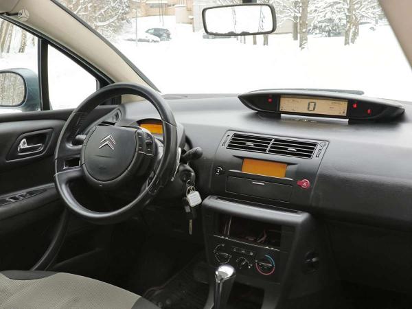Grey Citroen C4 2008 in Vilnius, with an engine capacity of 1.56 L and mileage of 308 thousand km for 1350 €, photo 9 on AUTOMOTO.COM.LV
