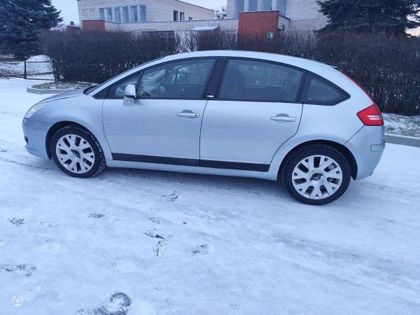 Pelēks Citroen C4 2008 Druskininkai, ar dzinēja tilpumu 2.00 L un nobraukumu 281 tūkst. km par 1199 €, foto 5 vietnē AUTOMOTO.COM.LV