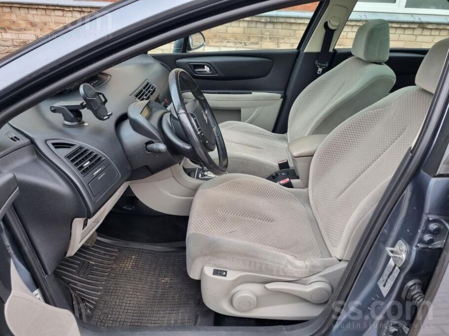 Pelēks Citroen C4 2008 Ogre, ar dzinēja tilpumu 1.60 L un nobraukumu 160 tūkst. km par 2550 €, foto 11 vietnē AUTOMOTO.COM.LV