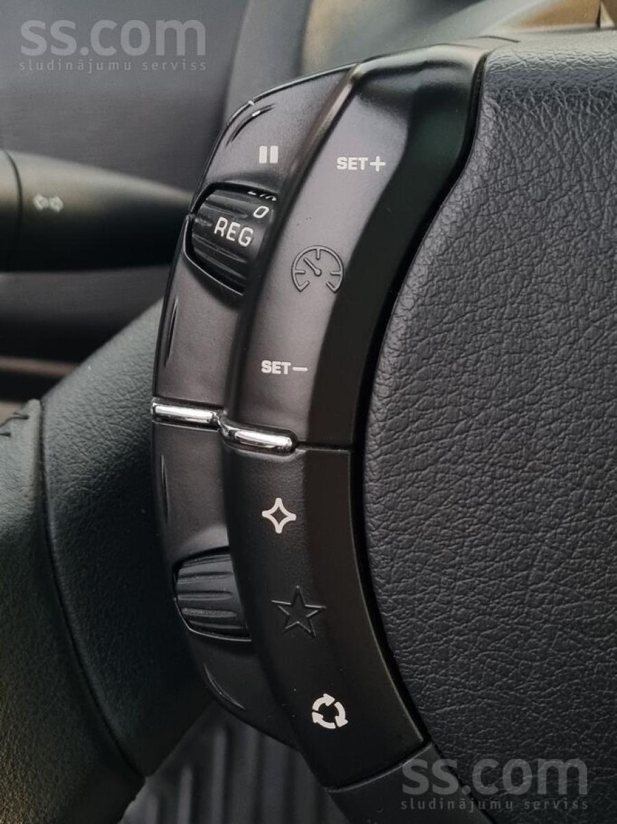 Pelēks Citroen C4 2008 Ogre, ar dzinēja tilpumu 1.60 L un nobraukumu 160 tūkst. km par 2550 €, foto 17 vietnē AUTOMOTO.COM.LV