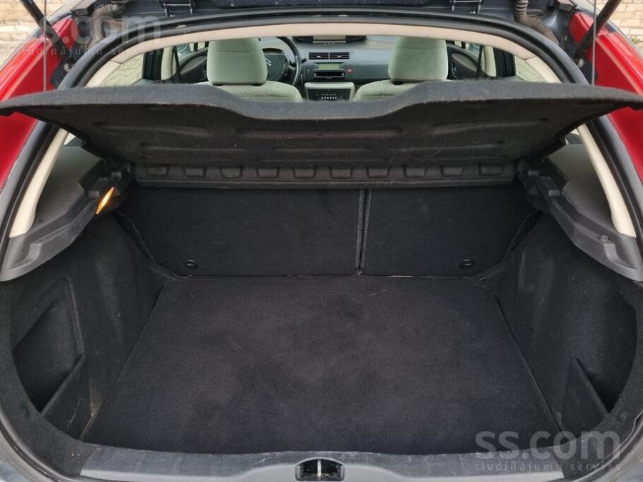 Pelēks Citroen C4 2008 Ogre, ar dzinēja tilpumu 1.60 L un nobraukumu 160 tūkst. km par 2550 €, foto 23 vietnē AUTOMOTO.COM.LV