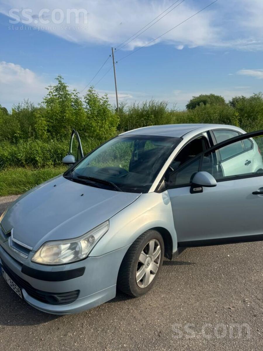Grey Citroen C4 2008 in Daugavpils, with an engine capacity of 1.60 L and mileage of 303 thousand km for 1200 €, photo 4 on AUTOMOTO.COM.LV