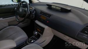 Grey Citroen C4 2008 in Riga, with an engine capacity of 2.00 L and mileage of 154 thousand km for 2550 €, photo 4 on AUTOMOTO.COM.LV