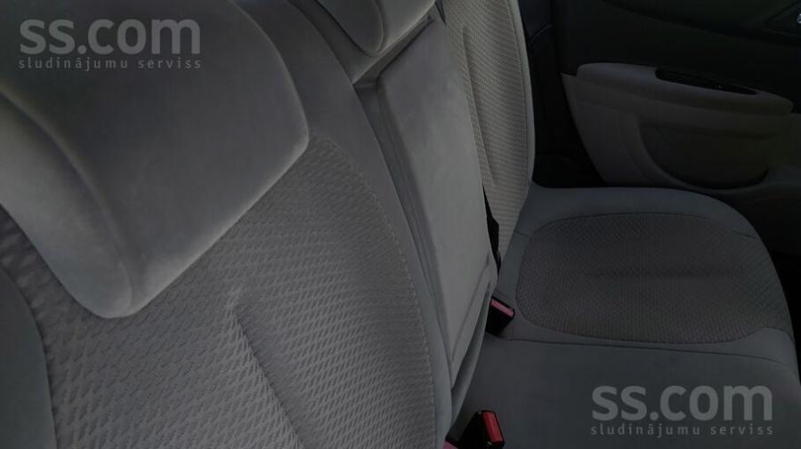 Grey Citroen C4 2008 in Riga, with an engine capacity of 2.00 L and mileage of 154 thousand km for 2550 €, photo 8 on AUTOMOTO.COM.LV