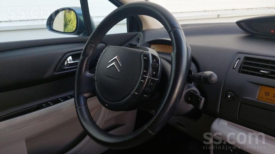 Grey Citroen C4 2008 in Riga, with an engine capacity of 2.00 L and mileage of 154 thousand km for 2550 €, photo 12 on AUTOMOTO.COM.LV