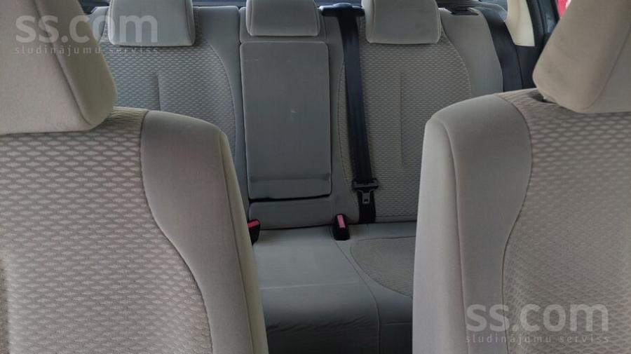 Grey Citroen C4 2008 in Riga, with an engine capacity of 2.00 L and mileage of 154 thousand km for 2550 €, photo 17 on AUTOMOTO.COM.LV