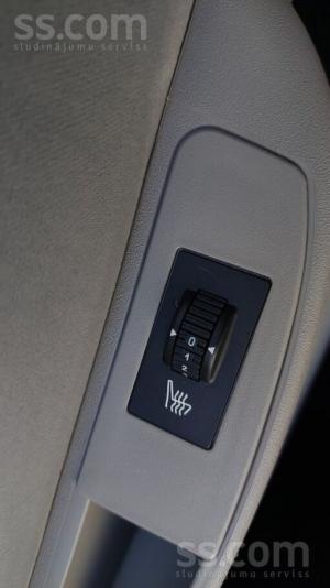 Grey Citroen C4 2008 in Riga, with an engine capacity of 2.00 L and mileage of 154 thousand km for 2550 €, photo 25 on AUTOMOTO.COM.LV