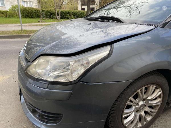 Pelēks Citroen C4 2008 Viļņa, ar dzinēja tilpumu 1.60 L un nobraukumu 186 tūkst. km par 600 €, foto 1 vietnē AUTOMOTO.COM.LV
