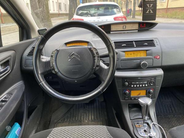 Pelēks Citroen C4 2008 Viļņa, ar dzinēja tilpumu 1.60 L un nobraukumu 186 tūkst. km par 600 €, foto 2 vietnē AUTOMOTO.COM.LV