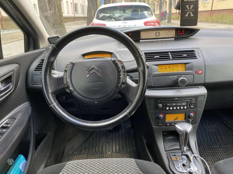 Pelēks Citroen C4 2008 Viļņa, ar dzinēja tilpumu 1.60 L un nobraukumu 186 tūkst. km par 600 €, foto 3 vietnē AUTOMOTO.COM.LV