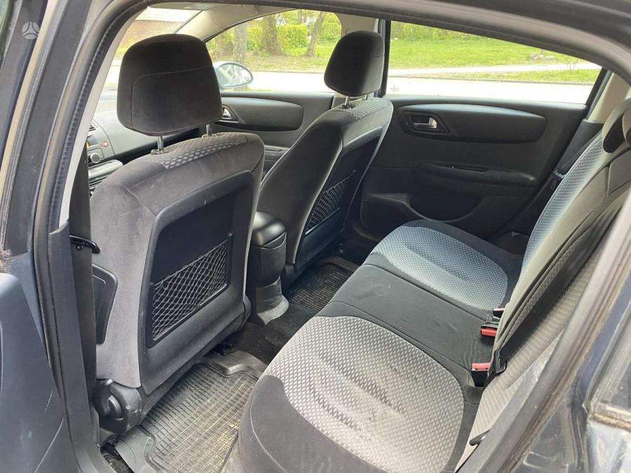 Pelēks Citroen C4 2008 Viļņa, ar dzinēja tilpumu 1.60 L un nobraukumu 186 tūkst. km par 600 €, foto 7 vietnē AUTOMOTO.COM.LV