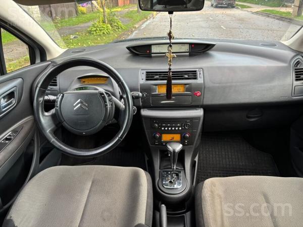 Pelēks Citroen C4 2008 Krāslava, ar dzinēja tilpumu 1.60 L un nobraukumu 124 tūkst. km par 950 €, foto 8 vietnē AUTOMOTO.COM.LV