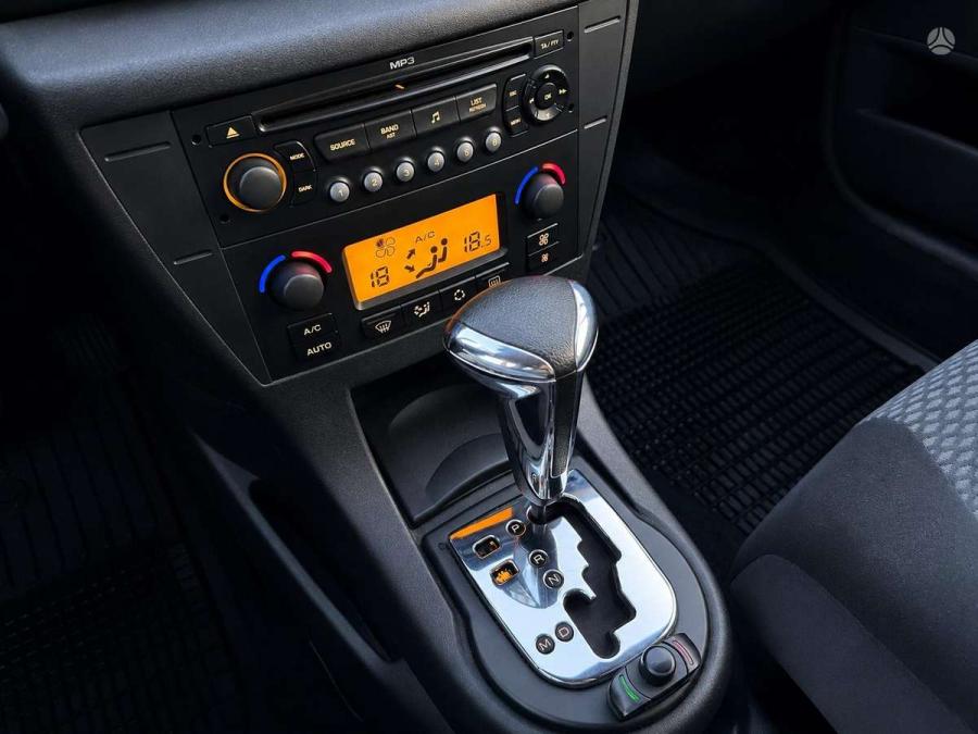 Pelēks Citroen C4 2008 Viļņa, ar dzinēja tilpumu 1.60 L un nobraukumu 186 tūkst. km par 1000 €, foto 13 vietnē AUTOMOTO.COM.LV